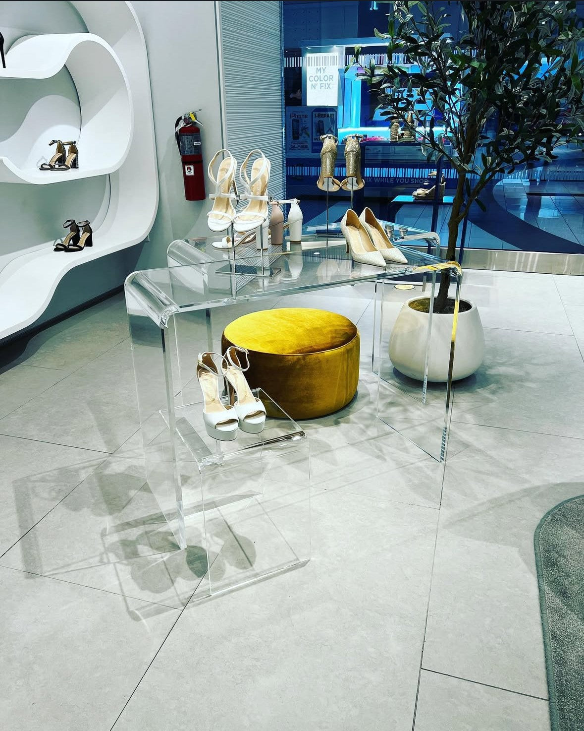 Custom Acrylic Bent Risers for Stuart Weitzman | T&T Plastic Land