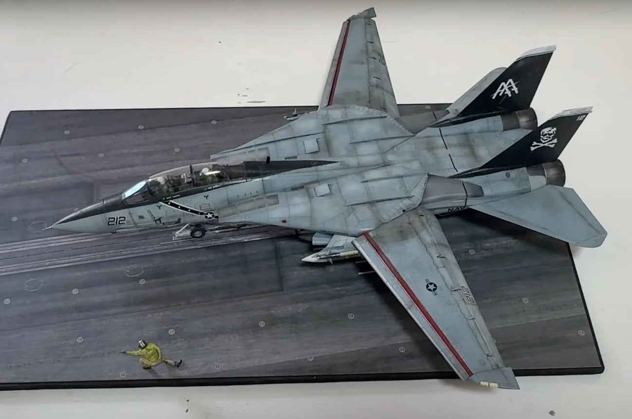 Video: Scale Model Display Case Unboxing and Review – T&T Plastic Land